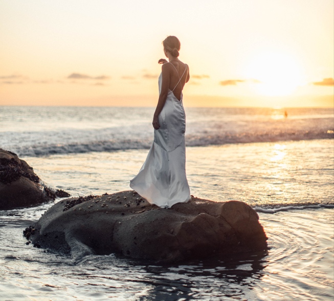 How to appear more elegant on a budget - Feminine Facets